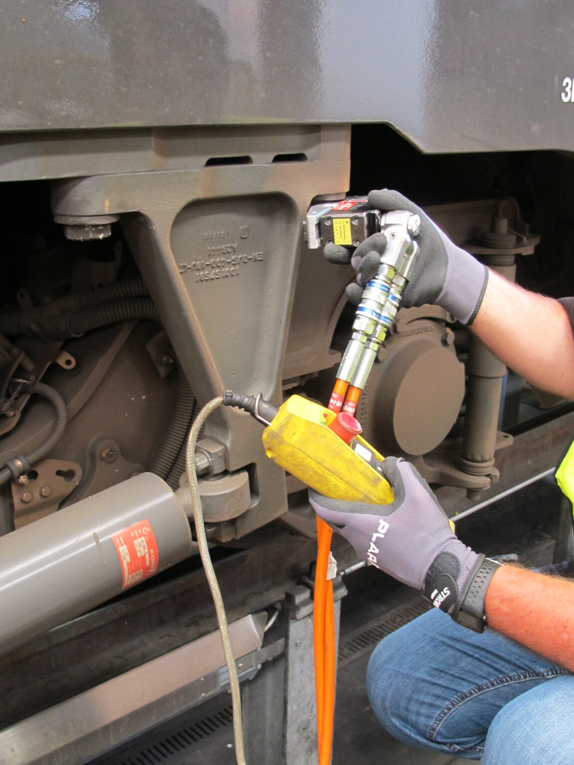 Hydraulic Torque Wrench | Precision & Performance by Plarad